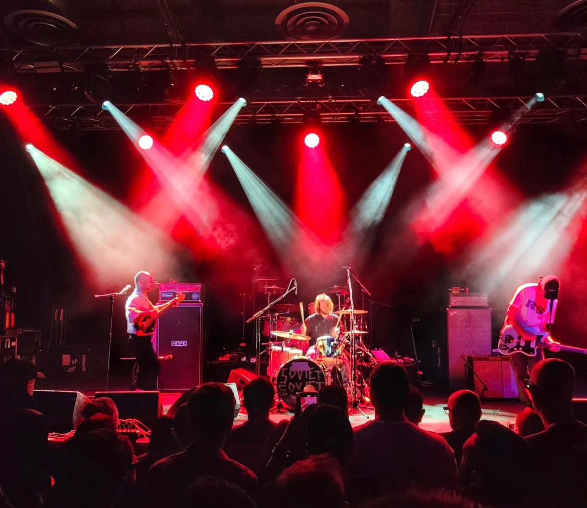 Soviet Soviet: il nuovo disco, l'Italia e l'estero